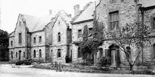 Discover Adelaide’s Destitute Asylum Walking Tours | Migration Museum